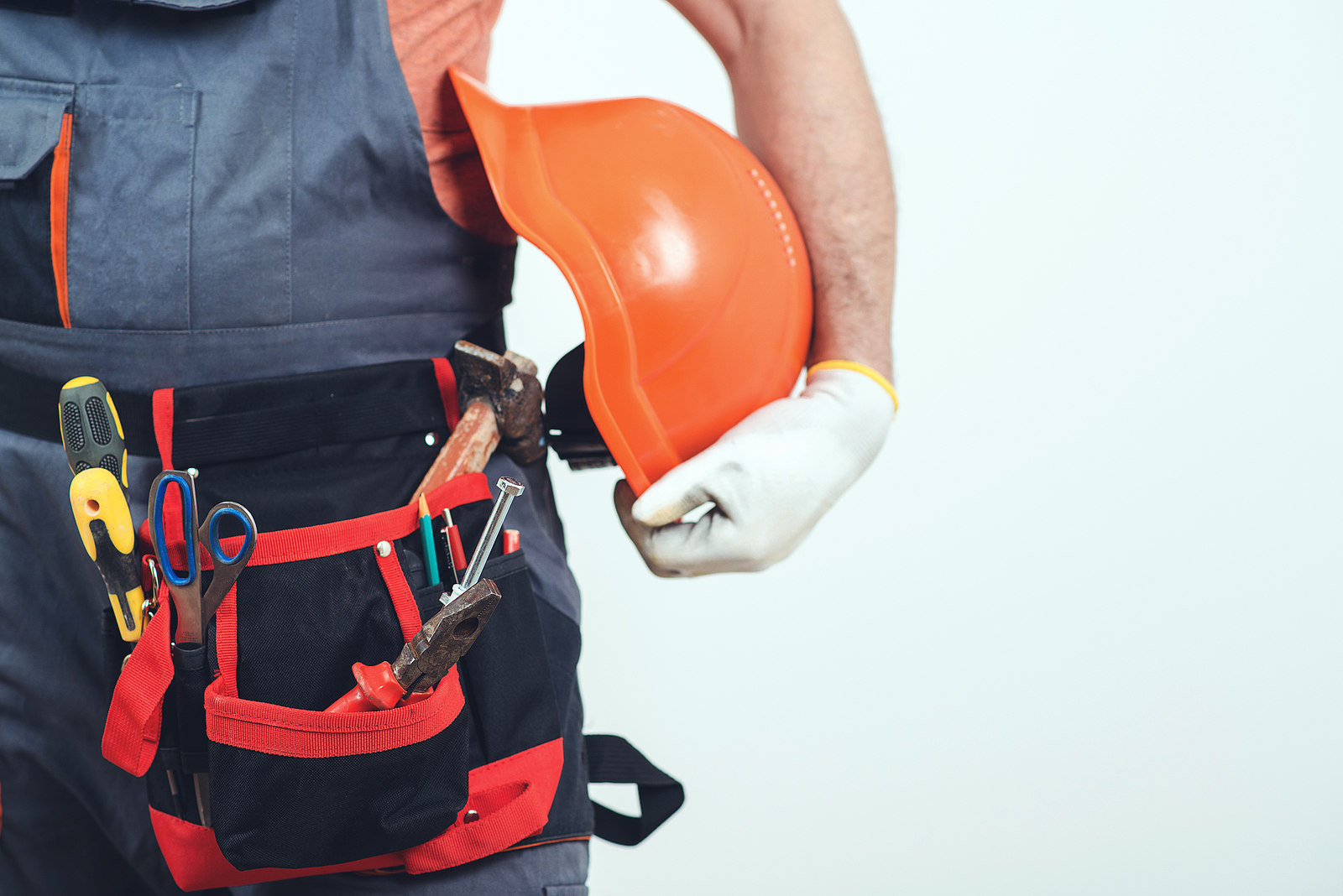 A Handyman Vs. A Contractor | Licenses Etc.